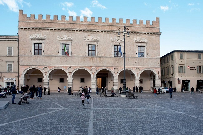 Pesaro, torna il senso unico in centro storico | Marchenews24